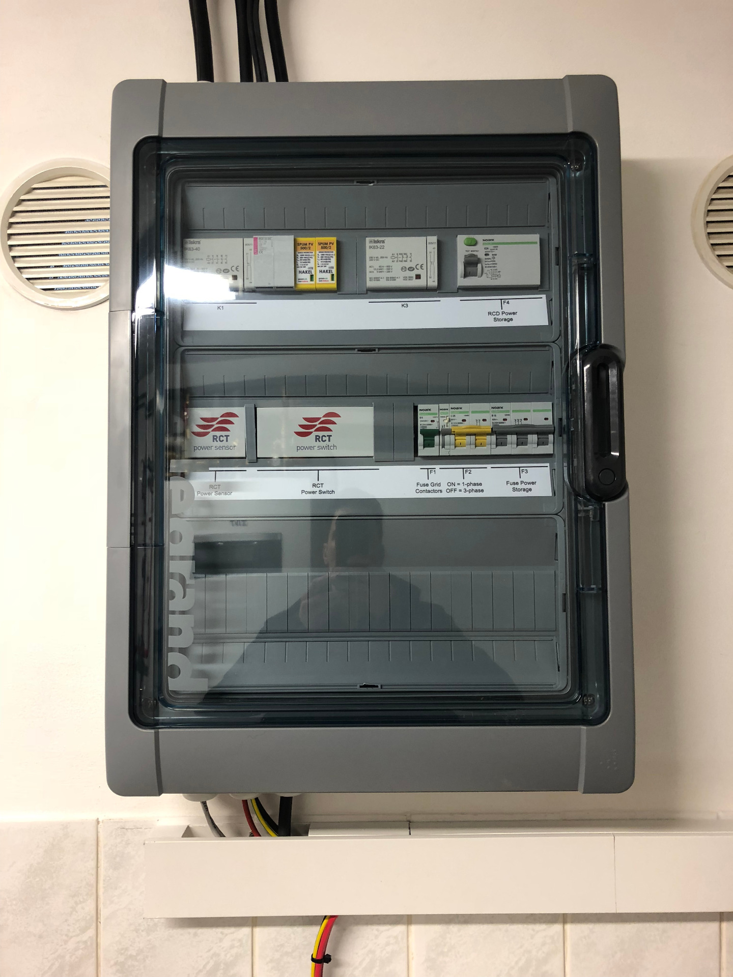 Hybridní fotovoltaické elektrárny RCT Power