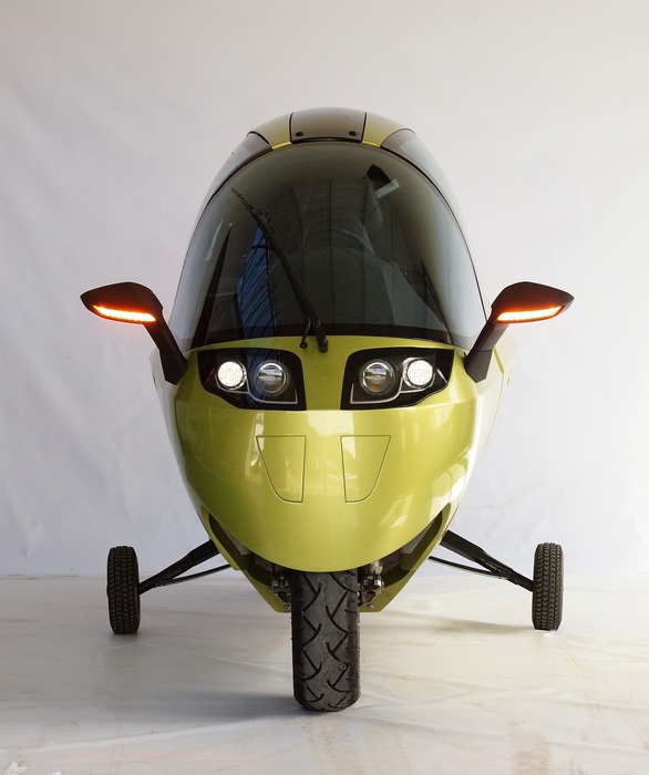 Monoracer Cabin Motorcycle | Electric version