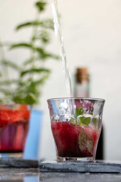 Rode vruchten siroop