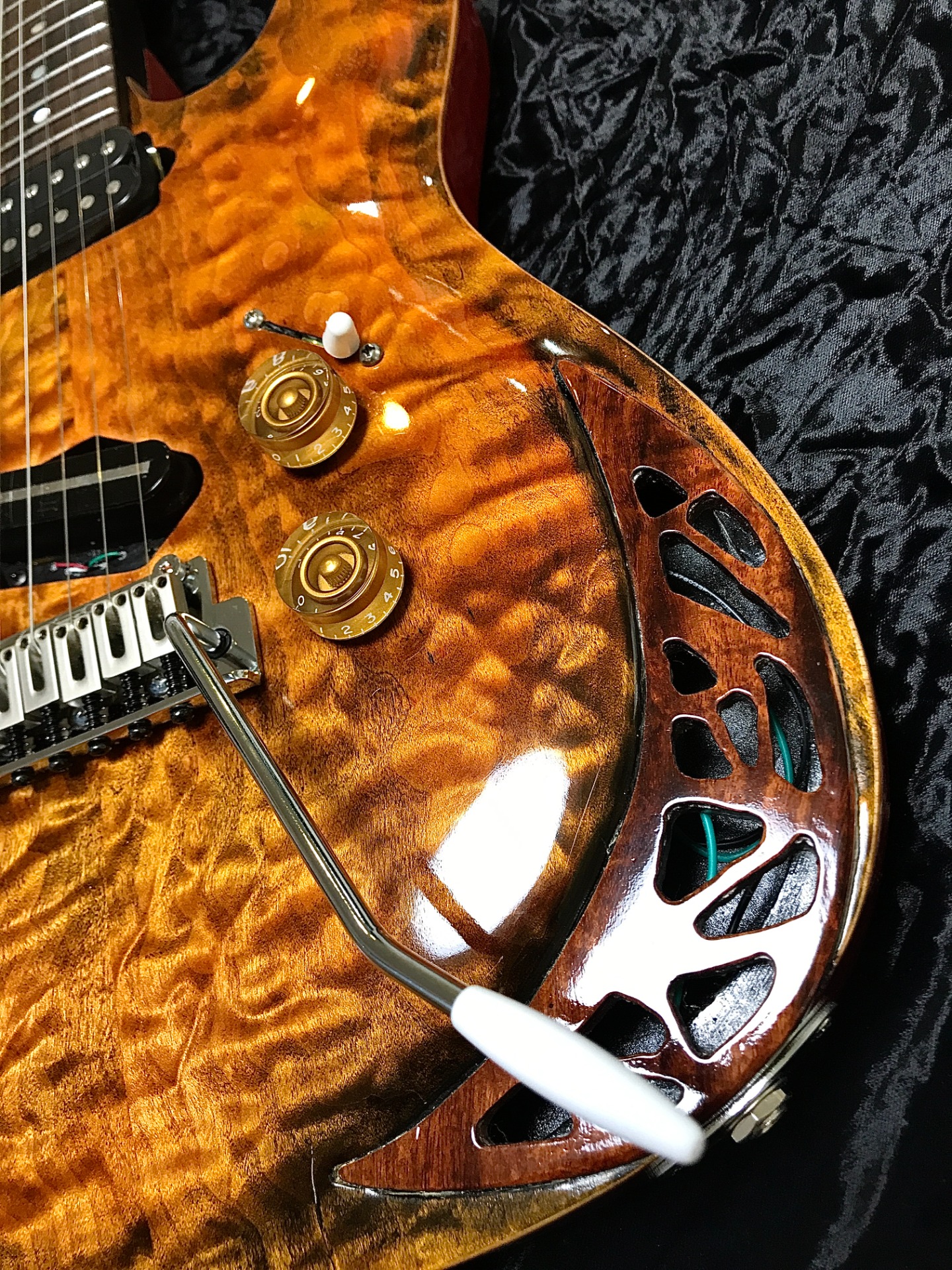 Quilted maple archtop telecaster :: jd-guitarworks.org