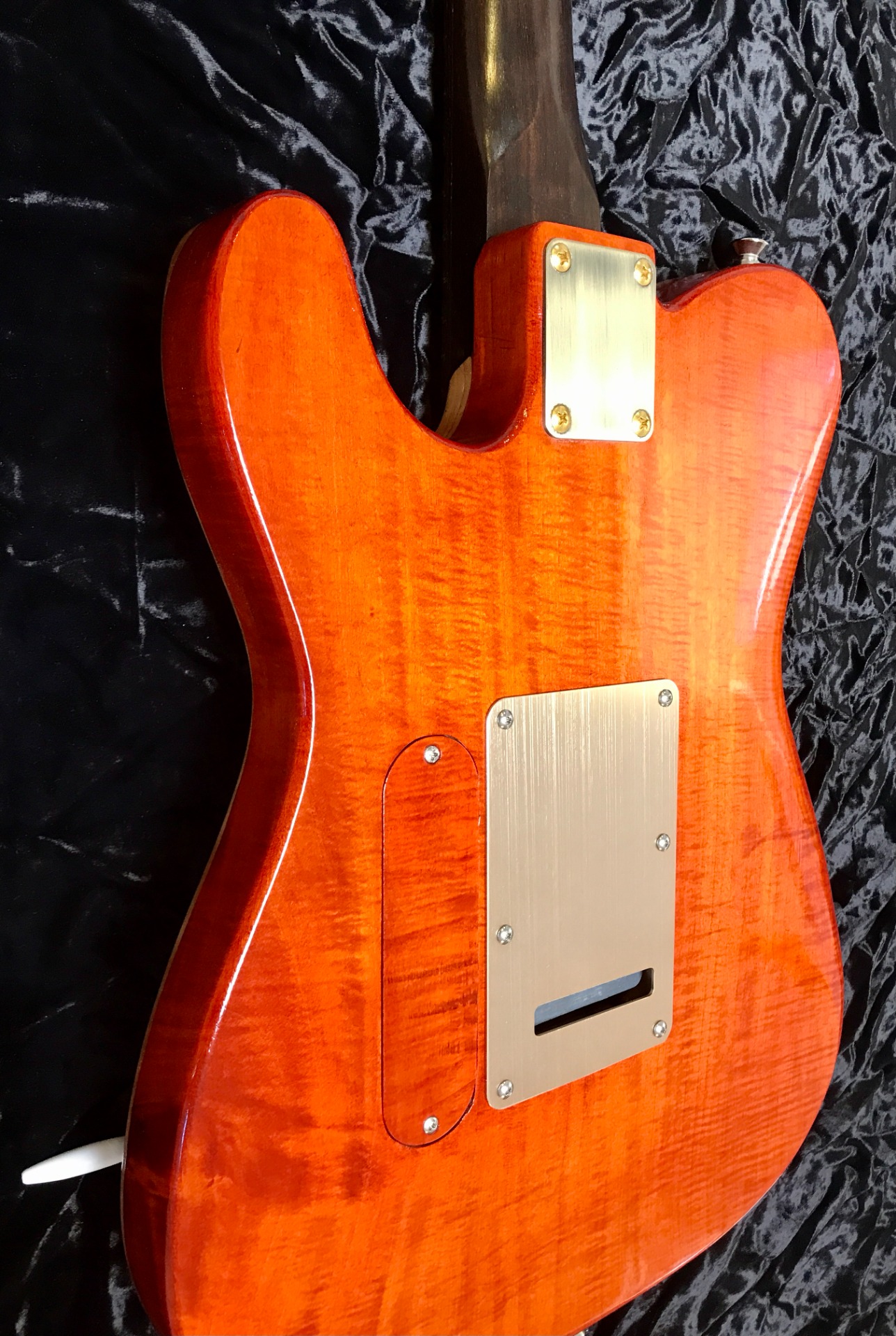 Quilted maple archtop telecaster :: jd-guitarworks.org
