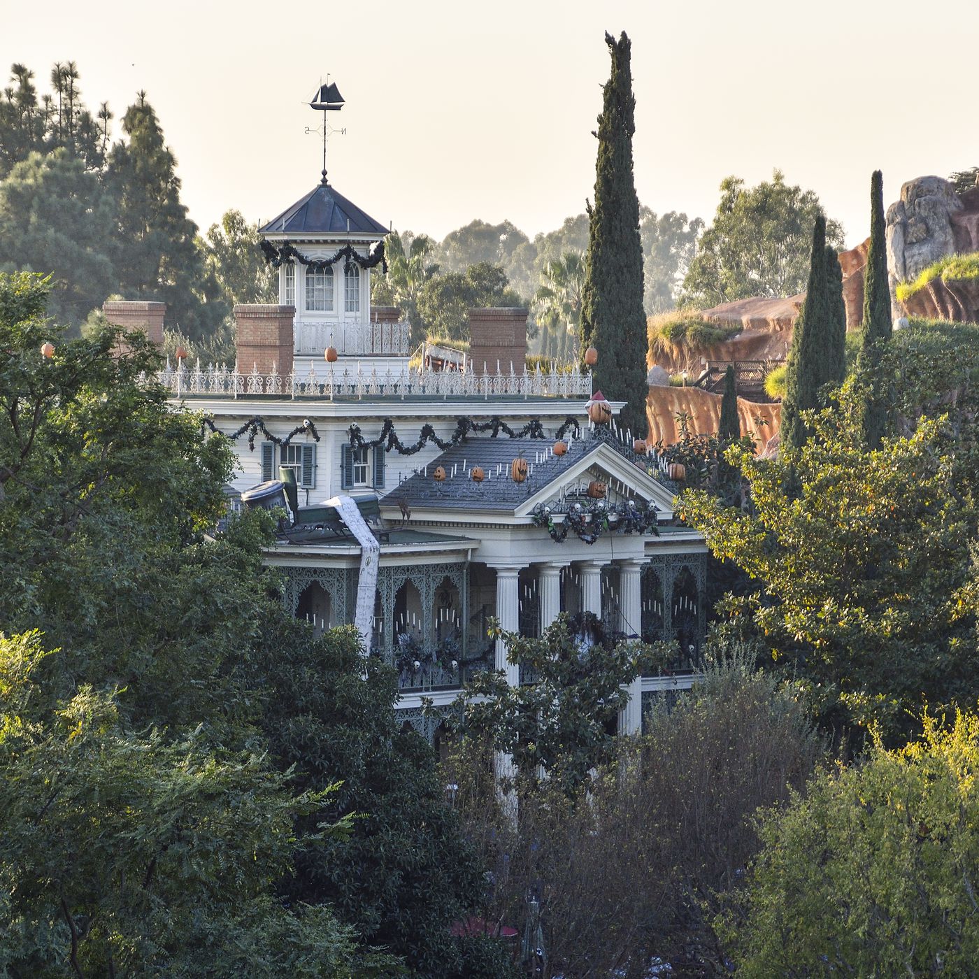 The Winchester Mystery House :: The Human Exception