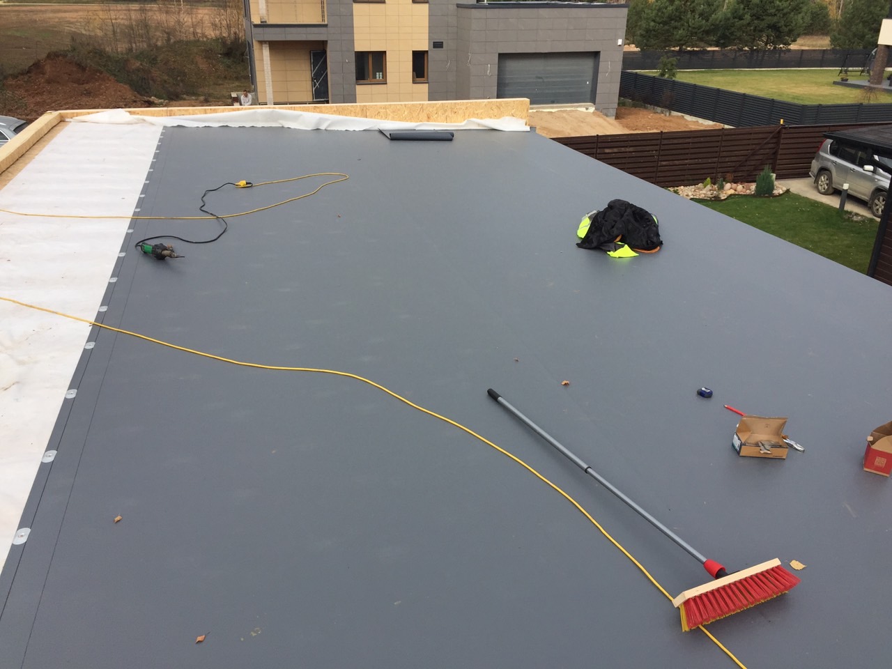 PVC stogo danga | dengimo ir renovacijos darbai | skardinimo darbai