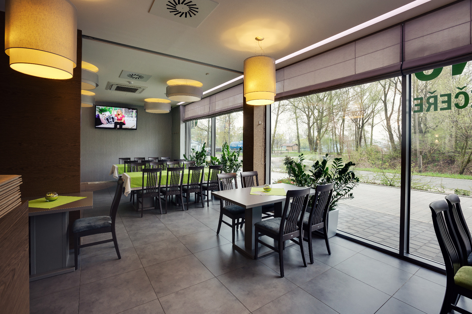 Restaurace :: Green Hotel