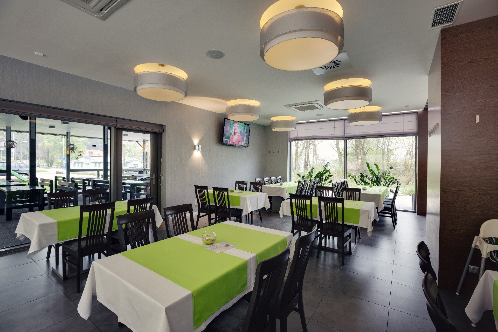 Restaurace :: Green Hotel