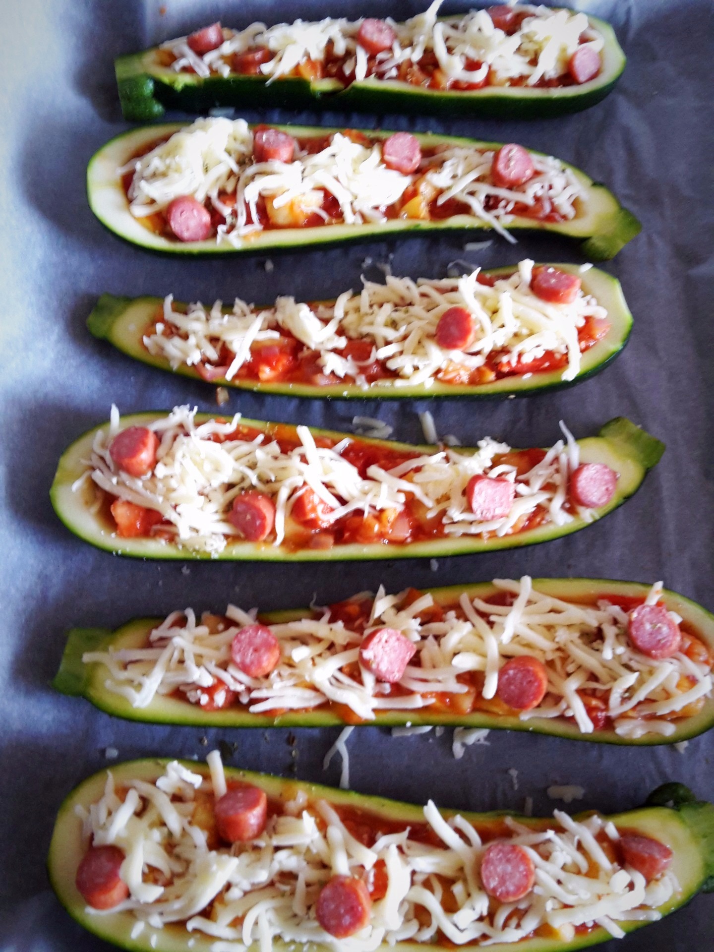 Low Carb-Pizza-Boote :: Bella-cooks-and-travels