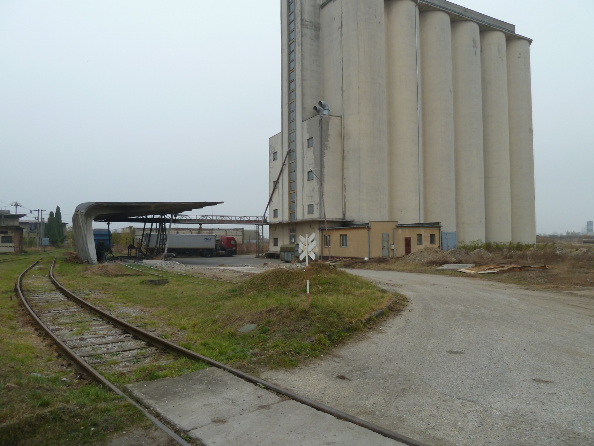 Silo na obilie, obilné silo - Šurany